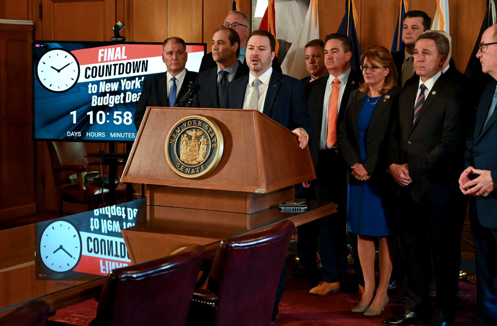 Paychecks for thousands of state workers will require new extender