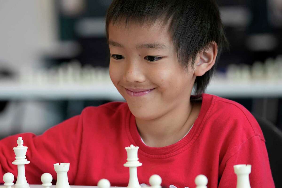 Sugar Land 12-year-old chess master wins 23 games simultaneously