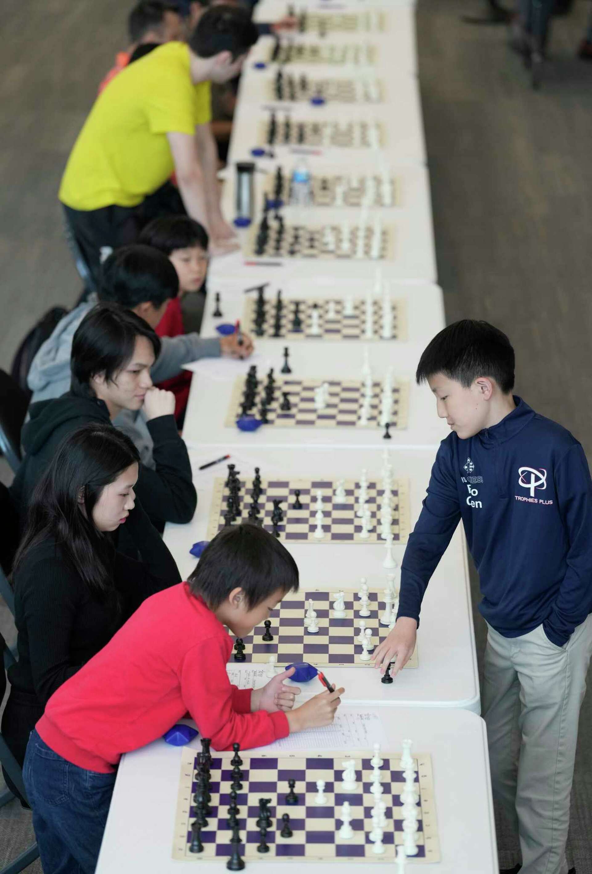 Sugar Land 12-year-old chess master wins 23 games simultaneously