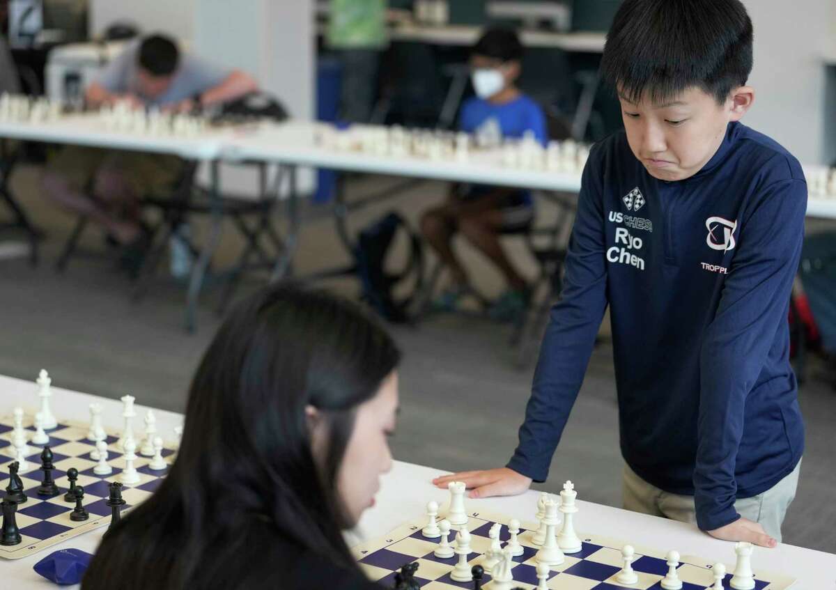 Sugar Land 12-year-old chess master wins 23 games simultaneously