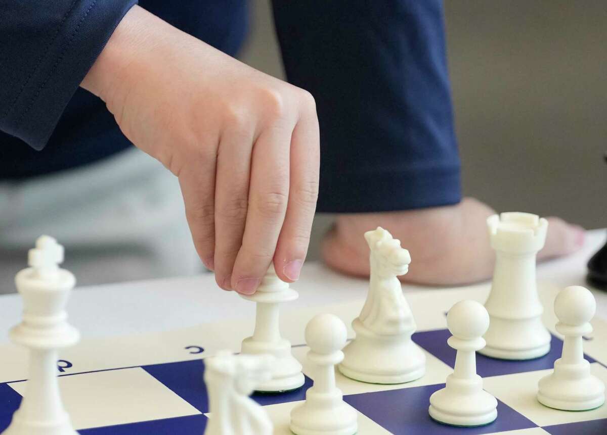 Sugar Land 12-year-old chess master wins 23 games simultaneously