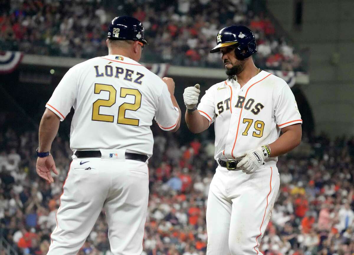 Astros championship banner ceremony: Fans get loud for unveiling