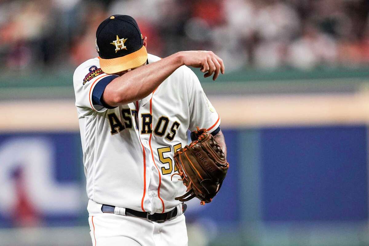 Astros championship banner ceremony: Fans get loud for unveiling