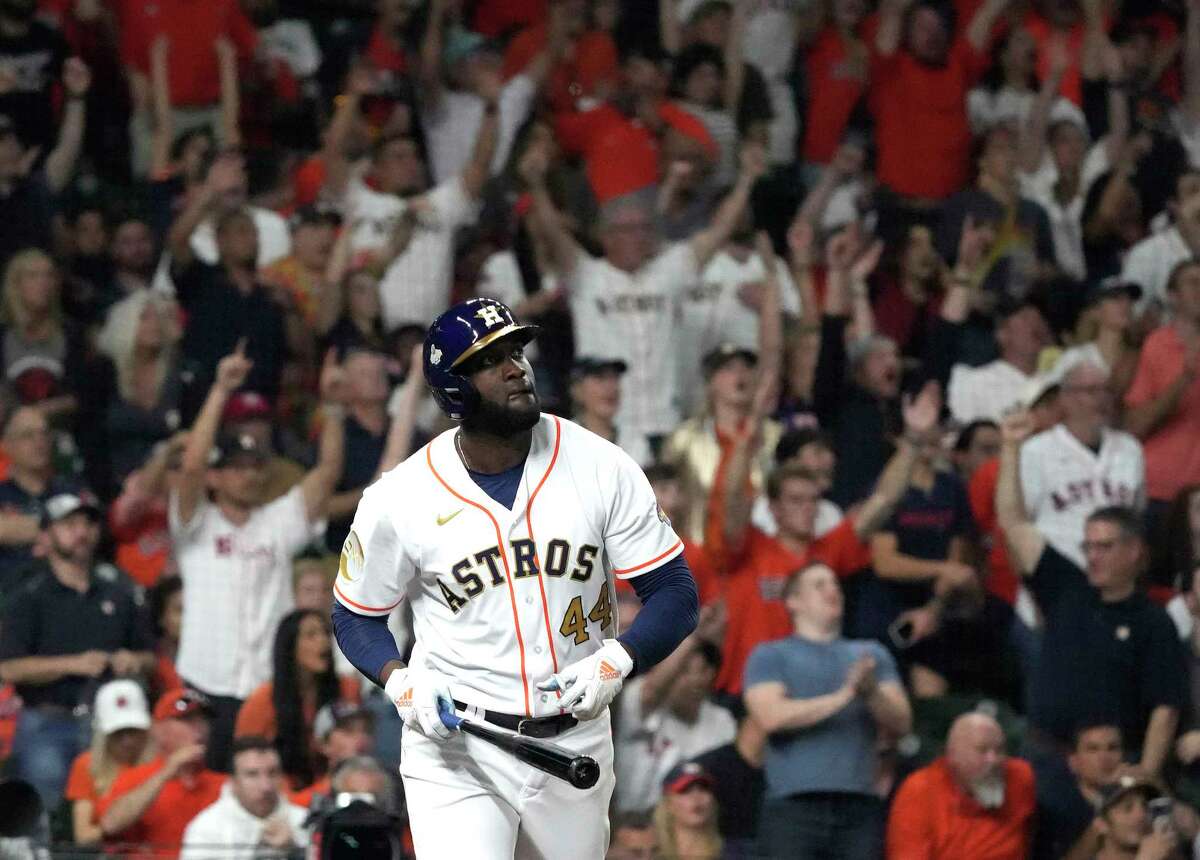 Astros championship banner ceremony: Fans get loud for unveiling