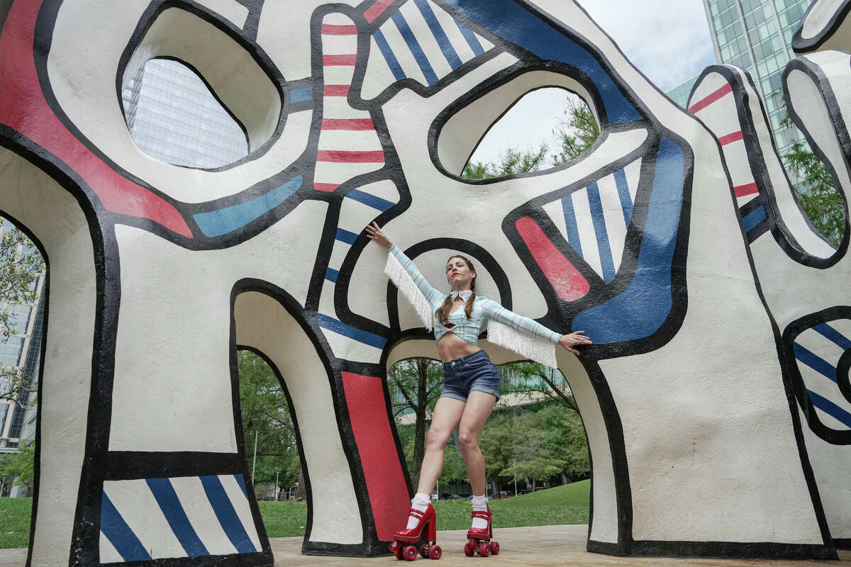 Humble resident skates 1,100 miles to Chicago to honor her late mother