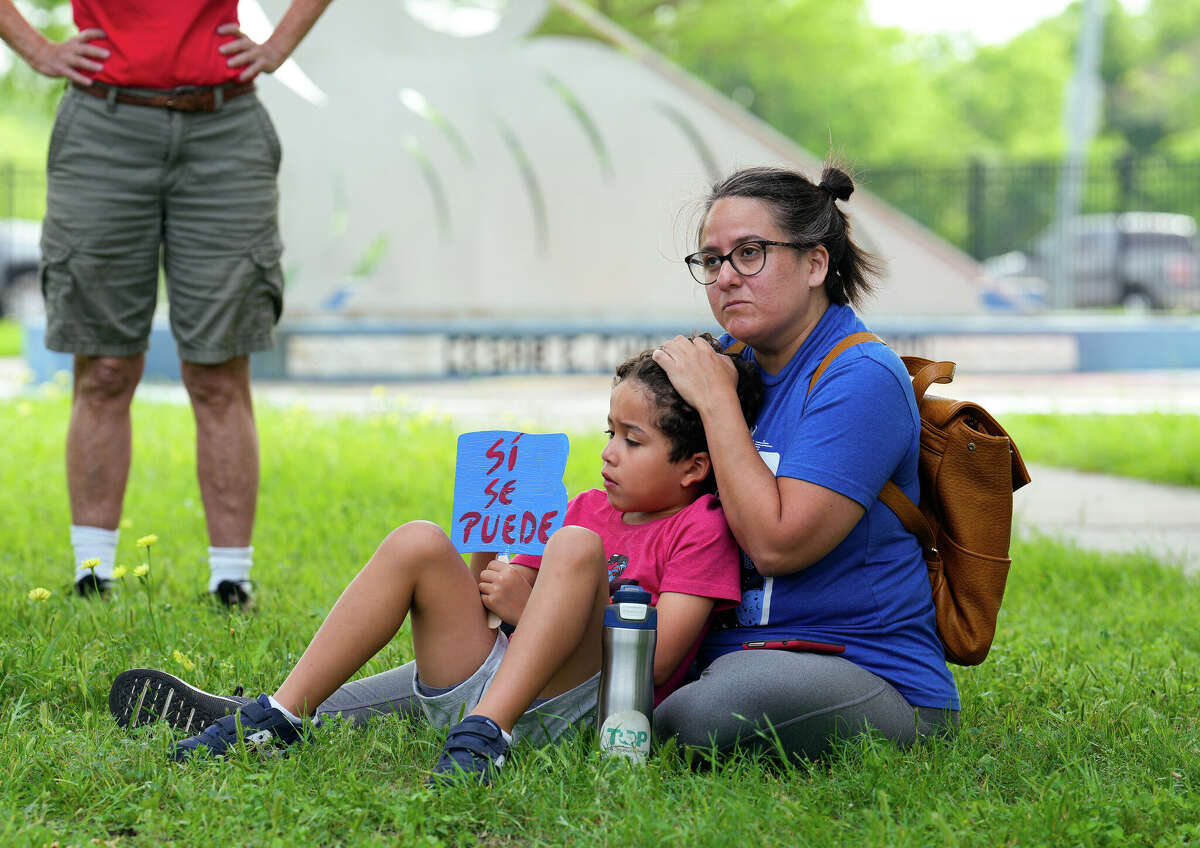 HISD state takeover: Community, elected officials rally against TEA