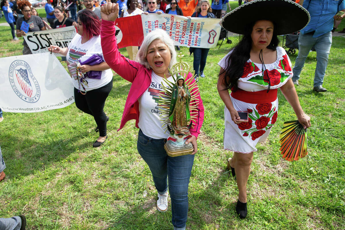 HISD state takeover: Community, elected officials rally against TEA