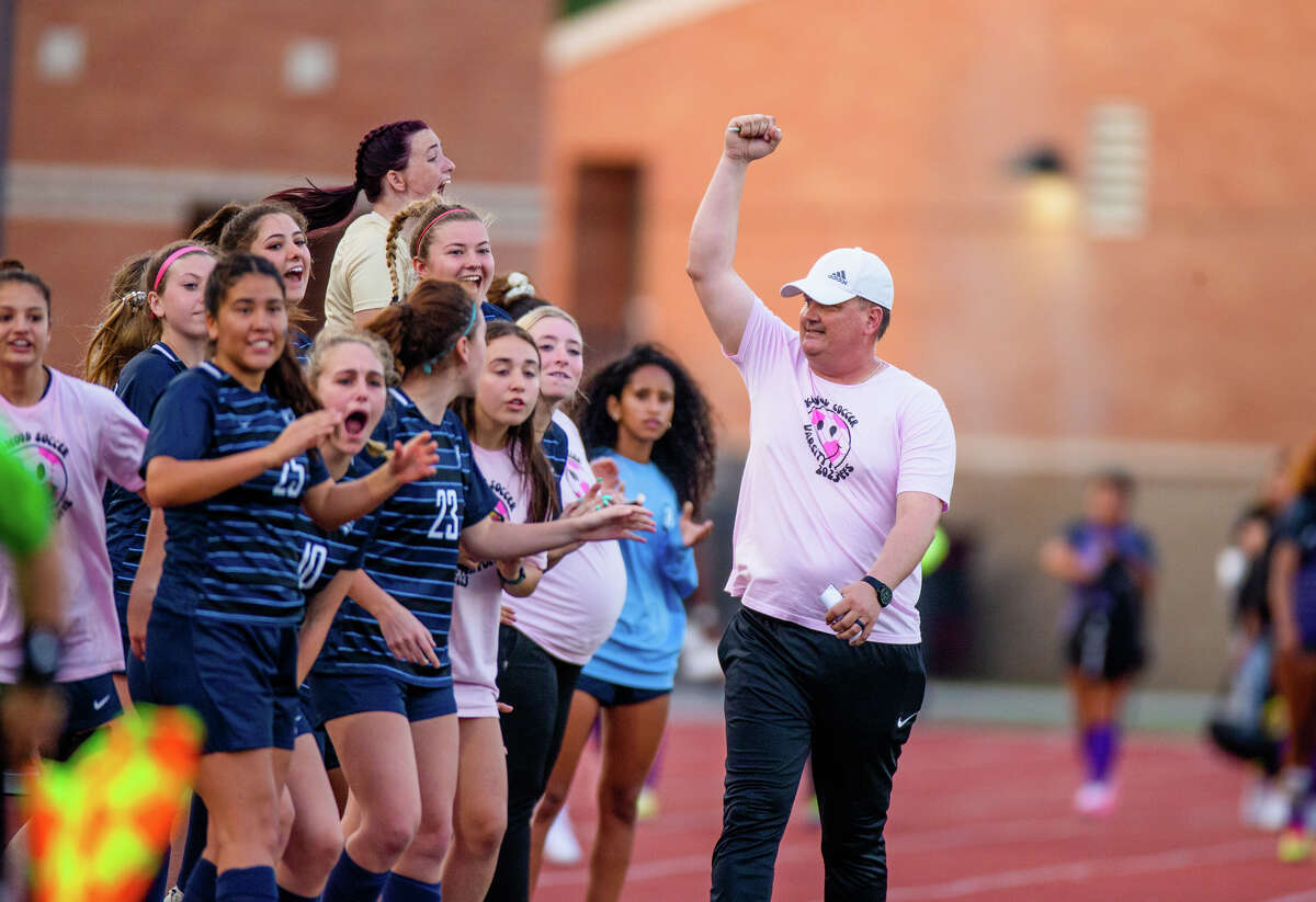 Kingwood Mustangs advance to Region III-6A soccer tournament