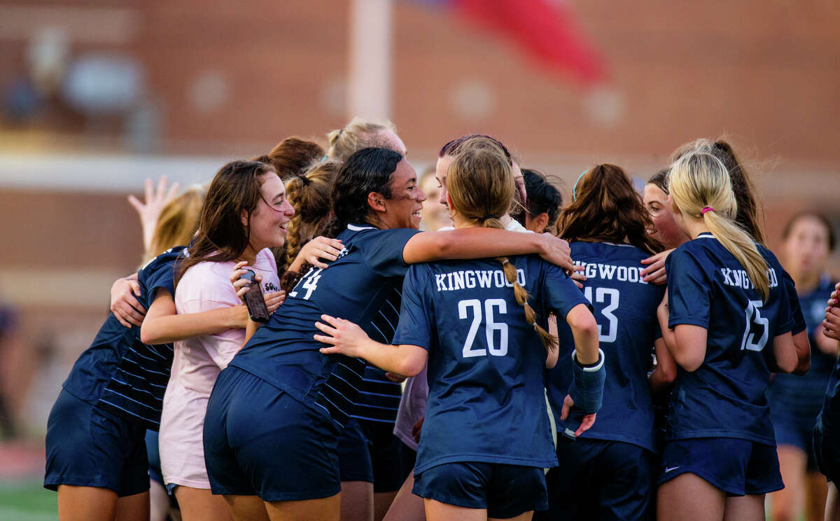 Kingwood Mustangs advance to Region III-6A soccer tournament