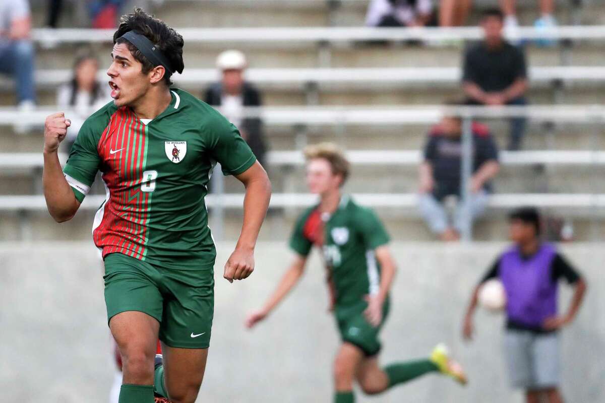 The Woodlands takes down MacArthur again, advances to regional tournam
