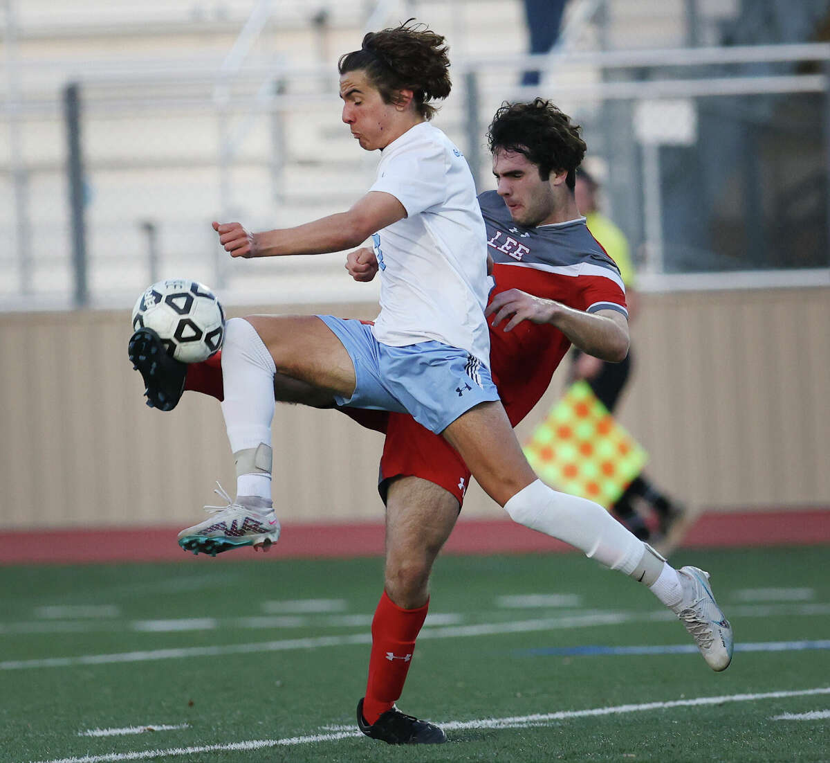 The Volunteers scored three goals in the final 11 minutes.