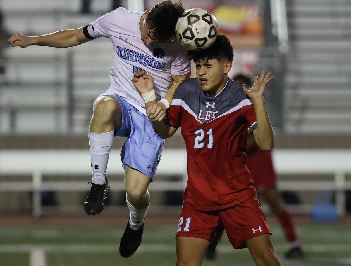 The Volunteers scored three goals in the final 11 minutes.