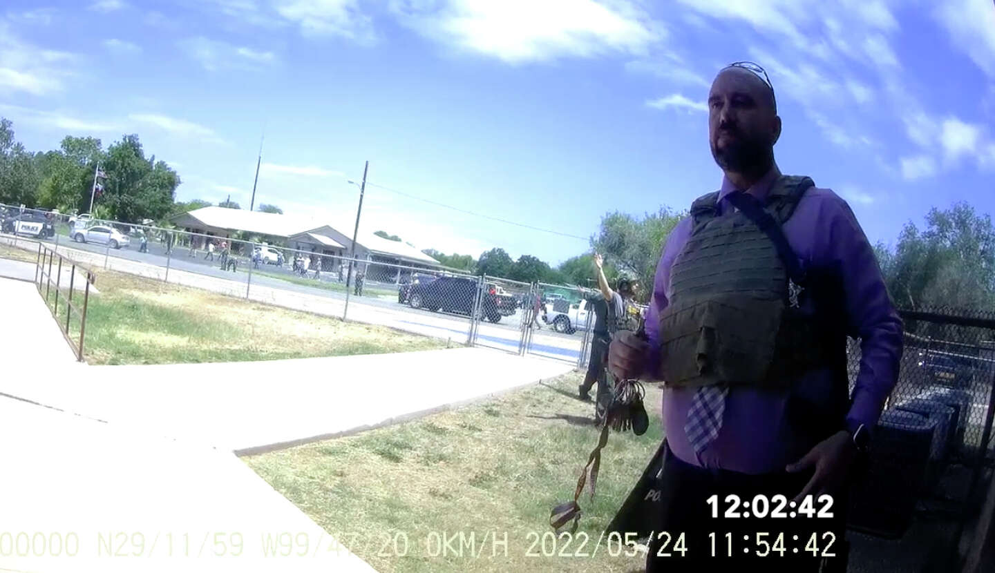 Border Patrol agents who took down Uvalde shooter were slowed by chaos