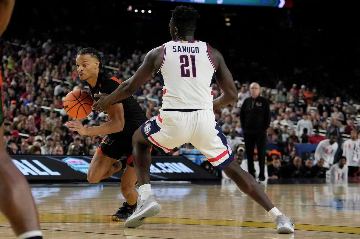 Final Four: UConn's Adama Sanogo learned to love basketball in U.S.