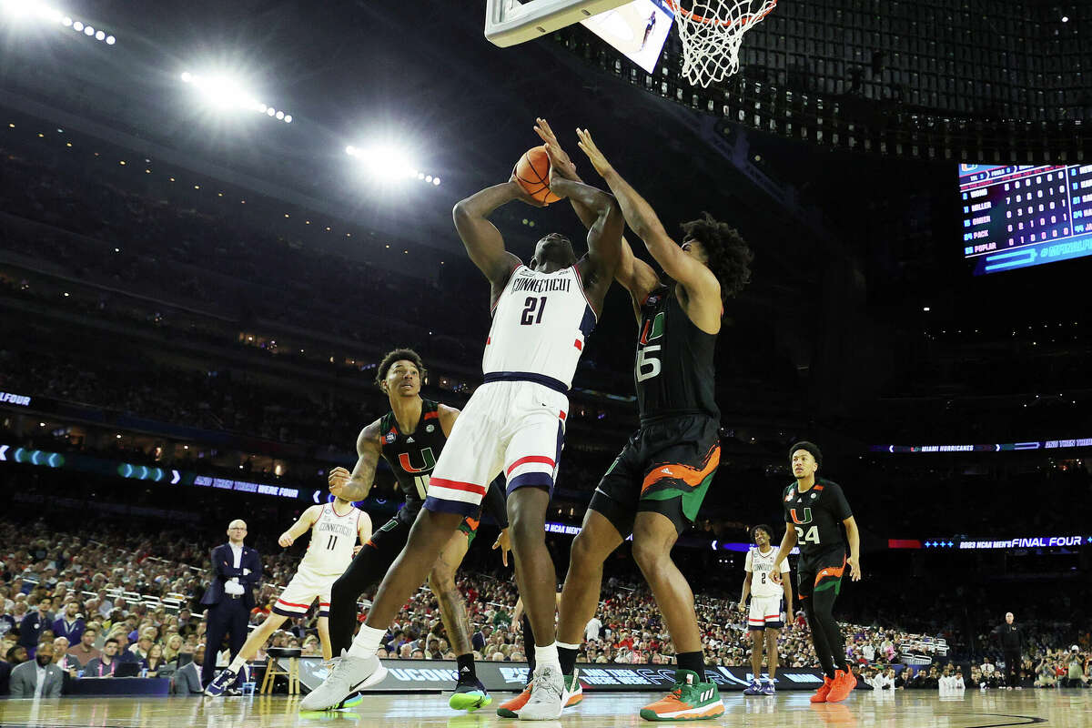 Recap: Updates from UConn men's Final Four win over Miami