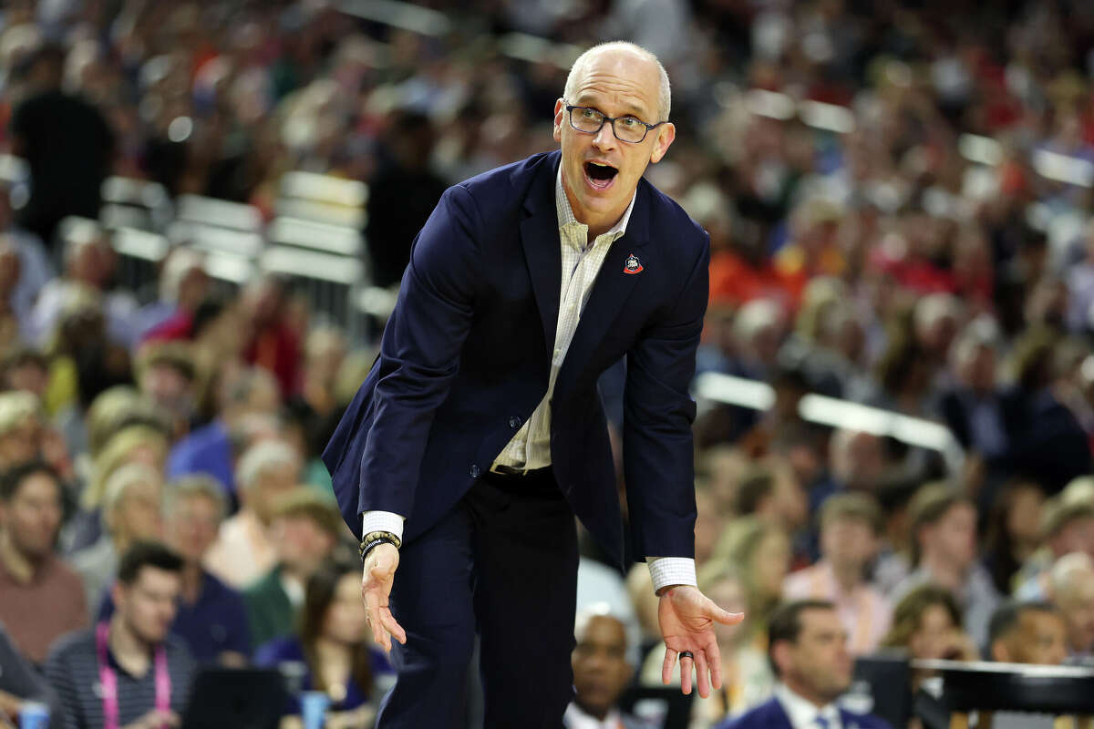 Recap: Updates from UConn men's Final Four win over Miami