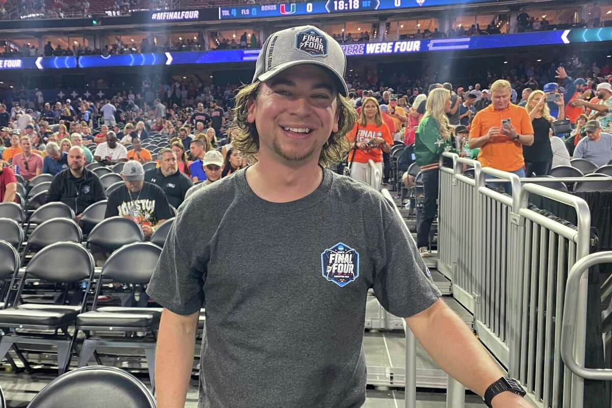 College hoops fan completes goal of seeing every Division I team live