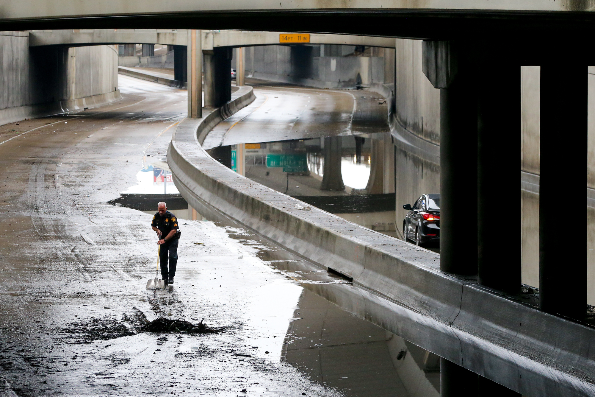NWS: Very large hail possible as storms move into area tonight