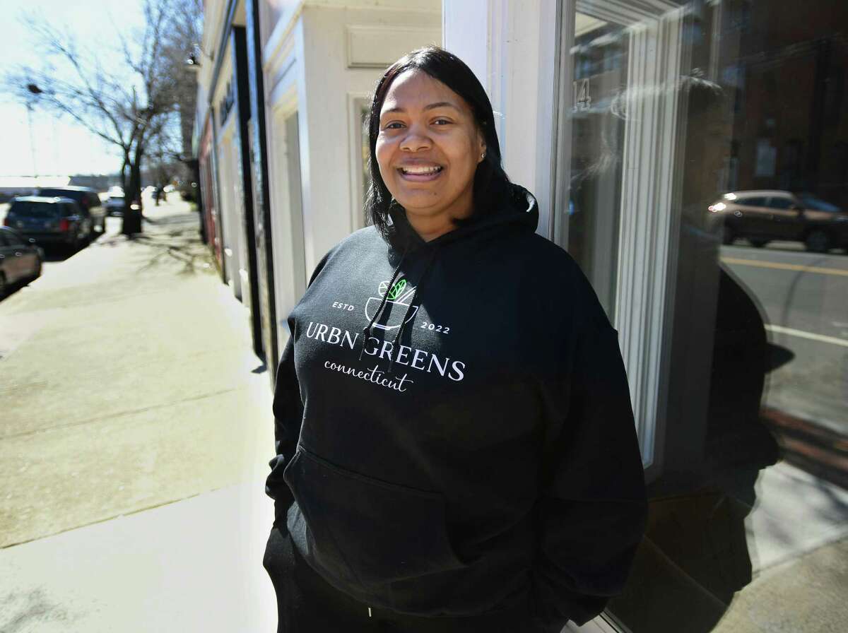 Urbn Greens adds salad bar to downtown Shelton