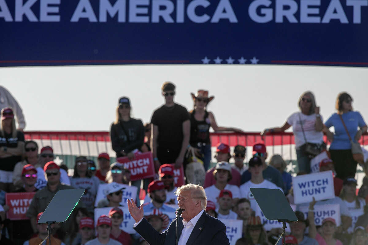 'Waco crickets': DeSantis supporters roast Trump over Texas rally