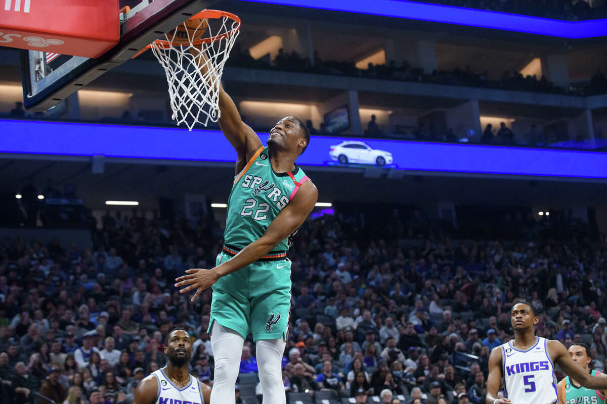 San Antonio Spurs roster outlook: Who stays and who goes?