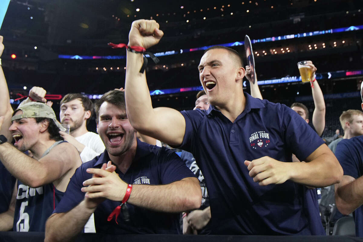 Recap: UConn wins championship, Sanogo Most Outstanding Player
