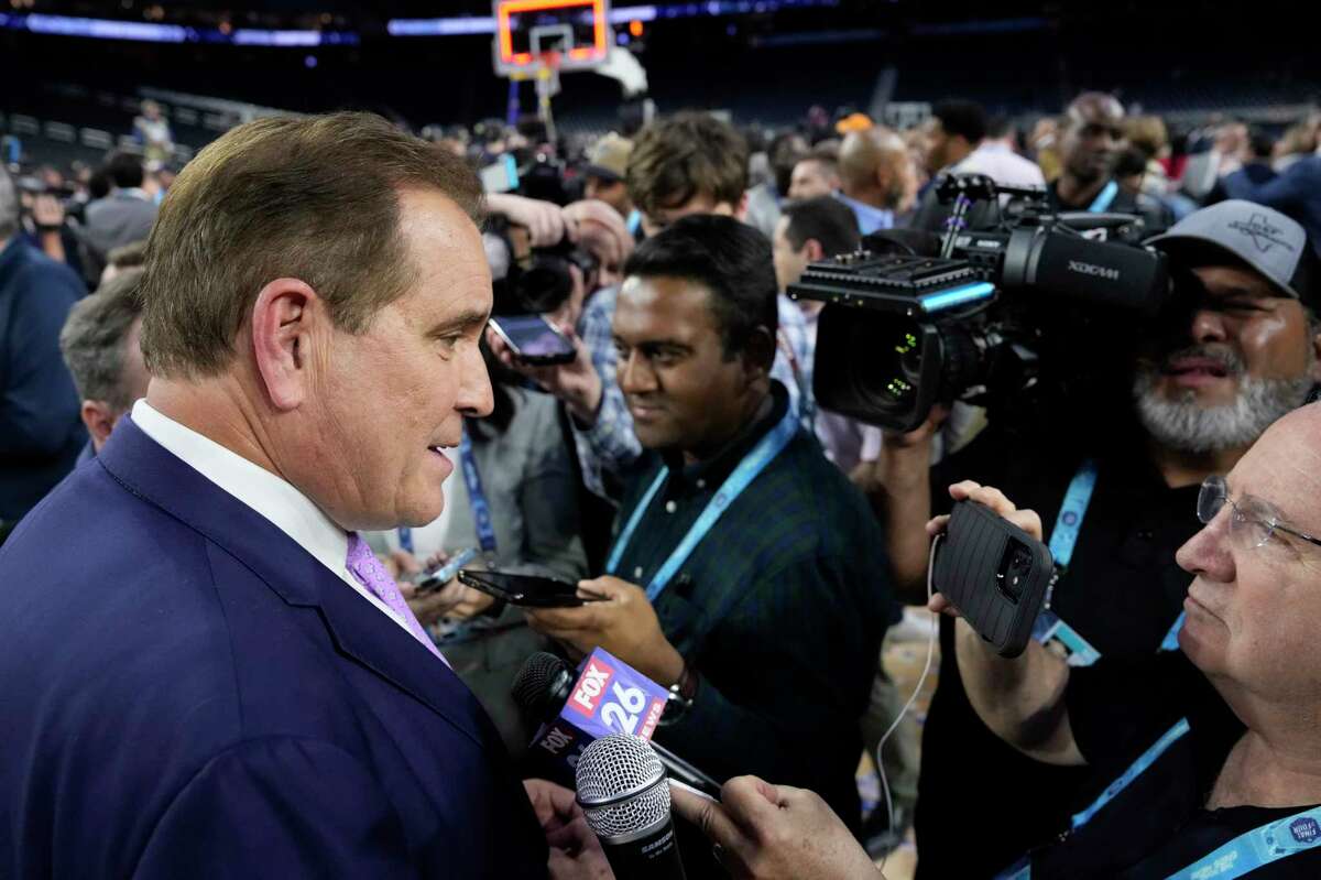 Jim Nantz: Last NCAA Tournament game caps emotional day for CBS voice