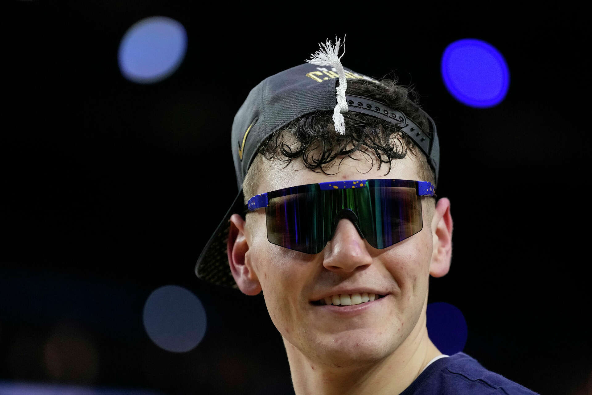 UConn's Donovan Clingan attending mother's HOF induction