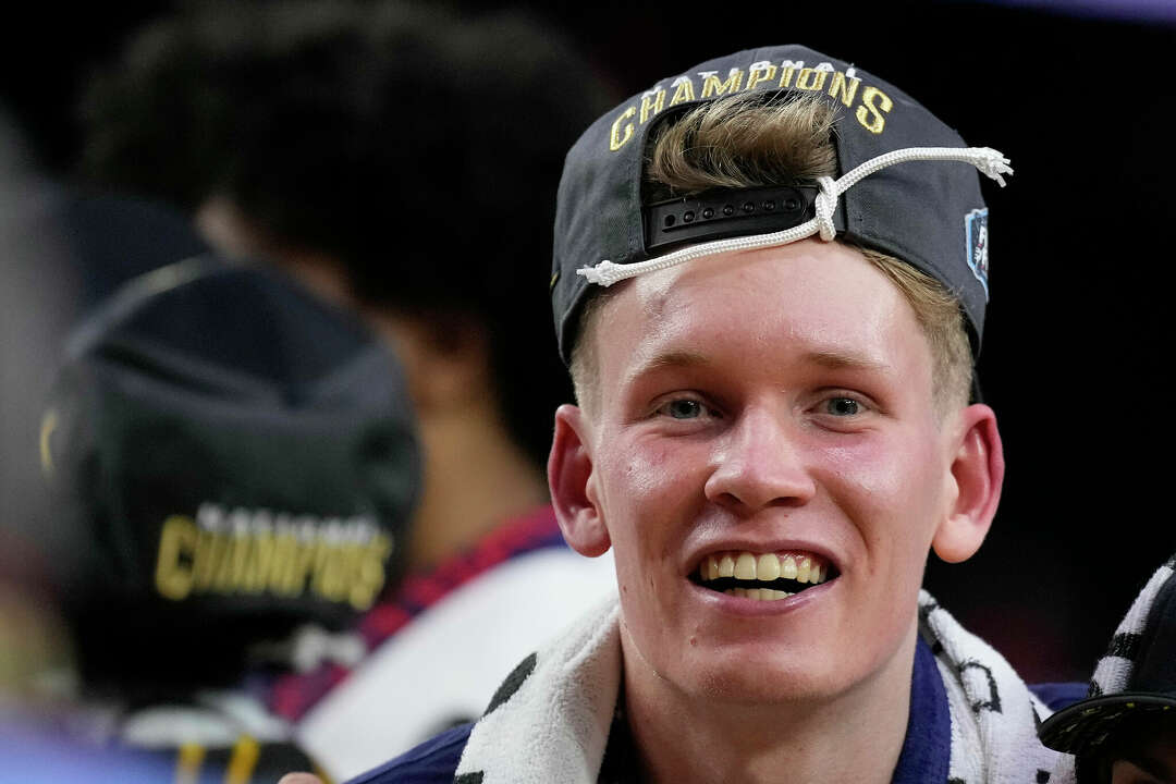 Former UConn walk-on Emmett Hendry seeks exposure at Kansas JUCO.