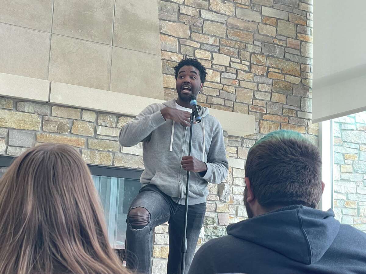 Ferris State University students react to comedian Lafayette Wright
