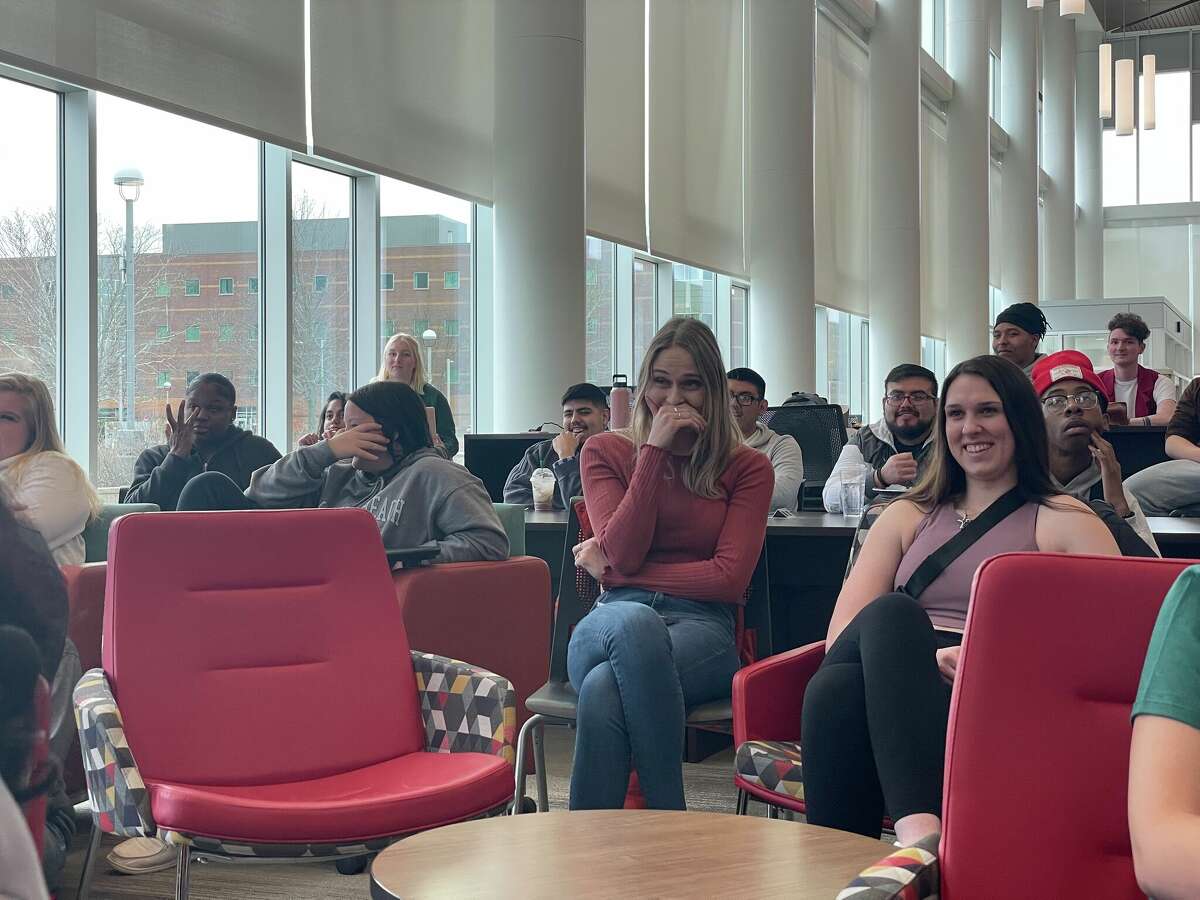 Ferris State University students react to comedian Lafayette Wright