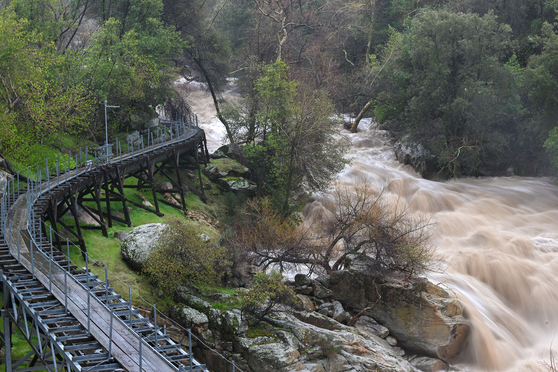 California officials warn of 'incapacitating' river flooding