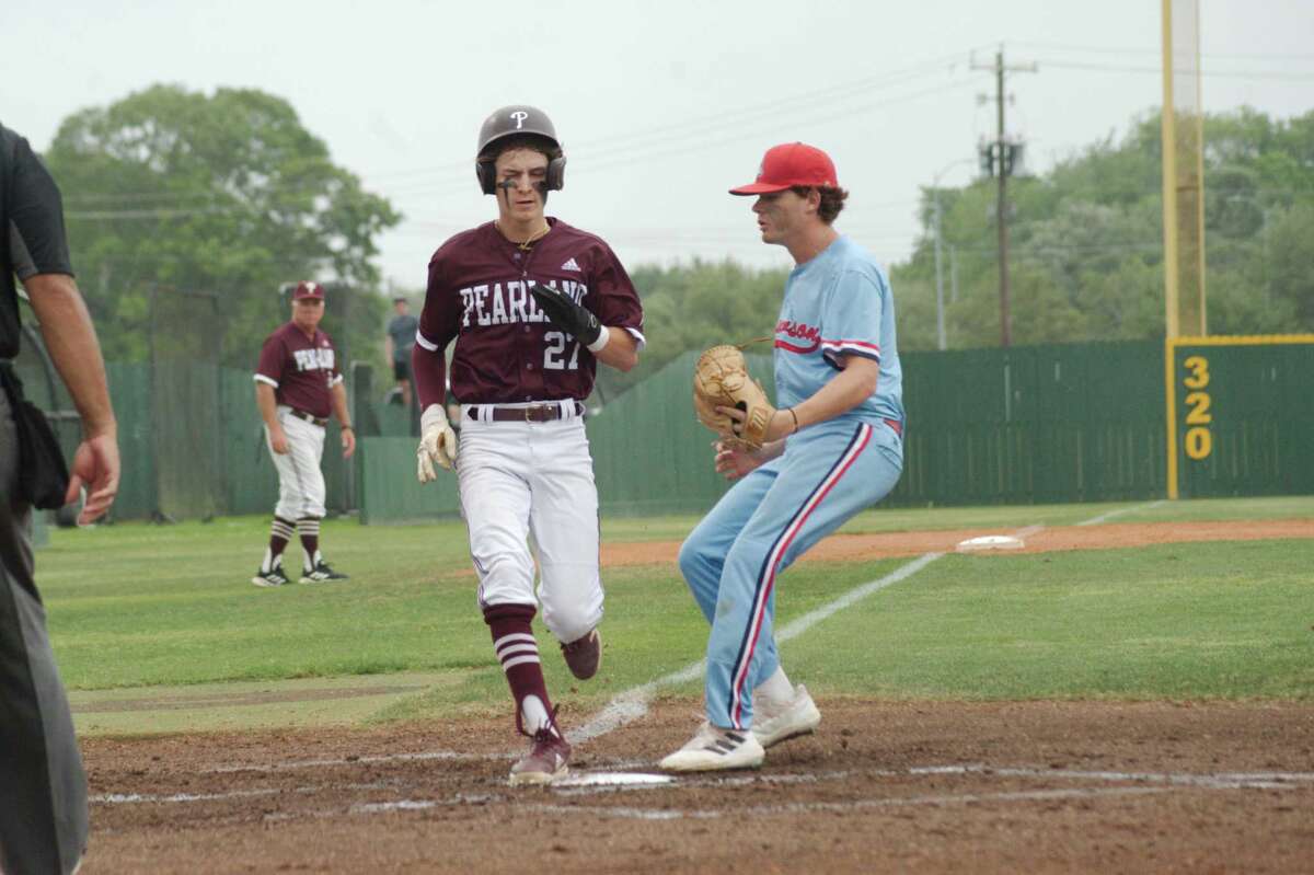 Pearland baseball: Bats begin giving stout pitching staff more support