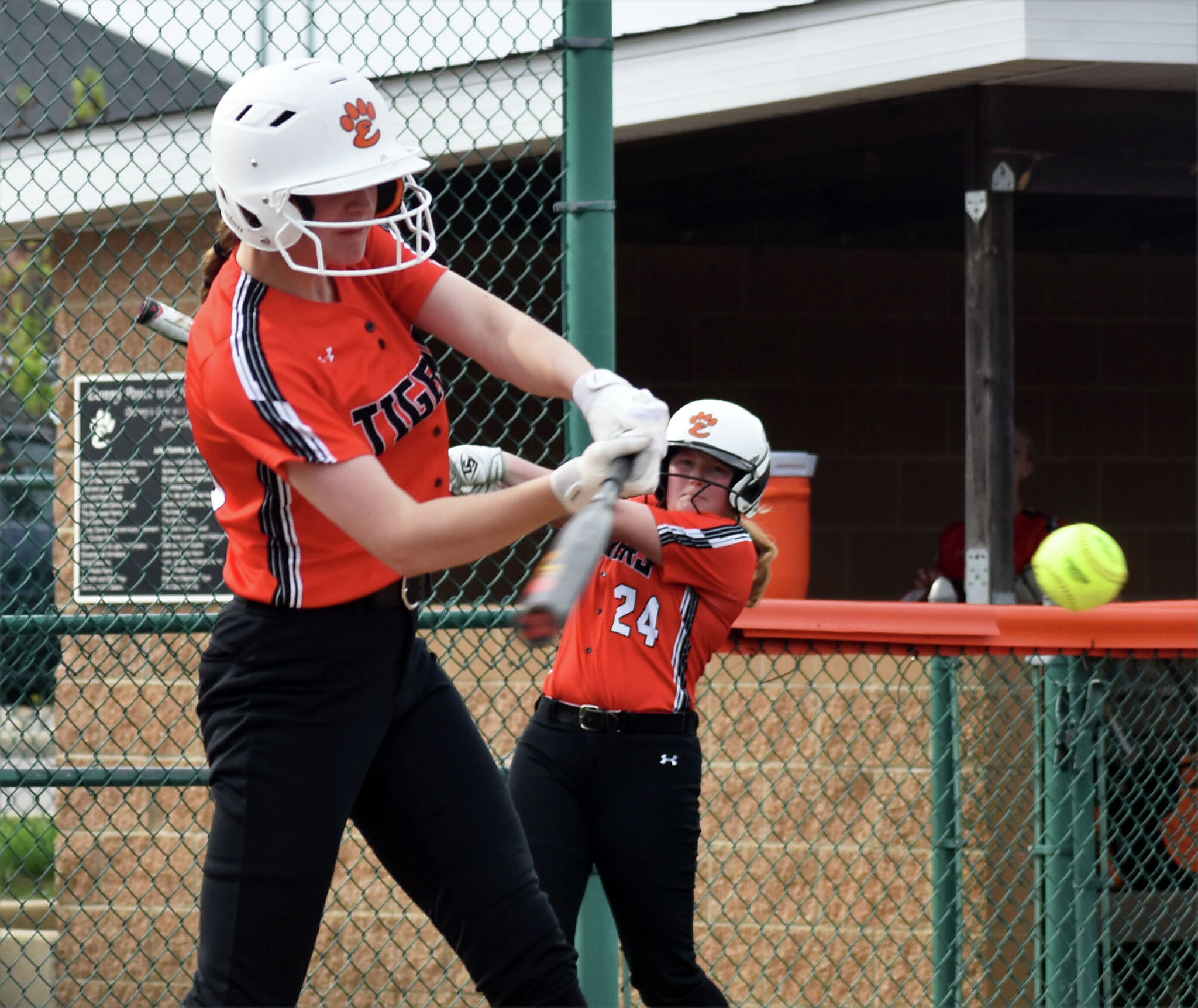ROUNDUP: Oertle homers in Edwardsville's third straight win