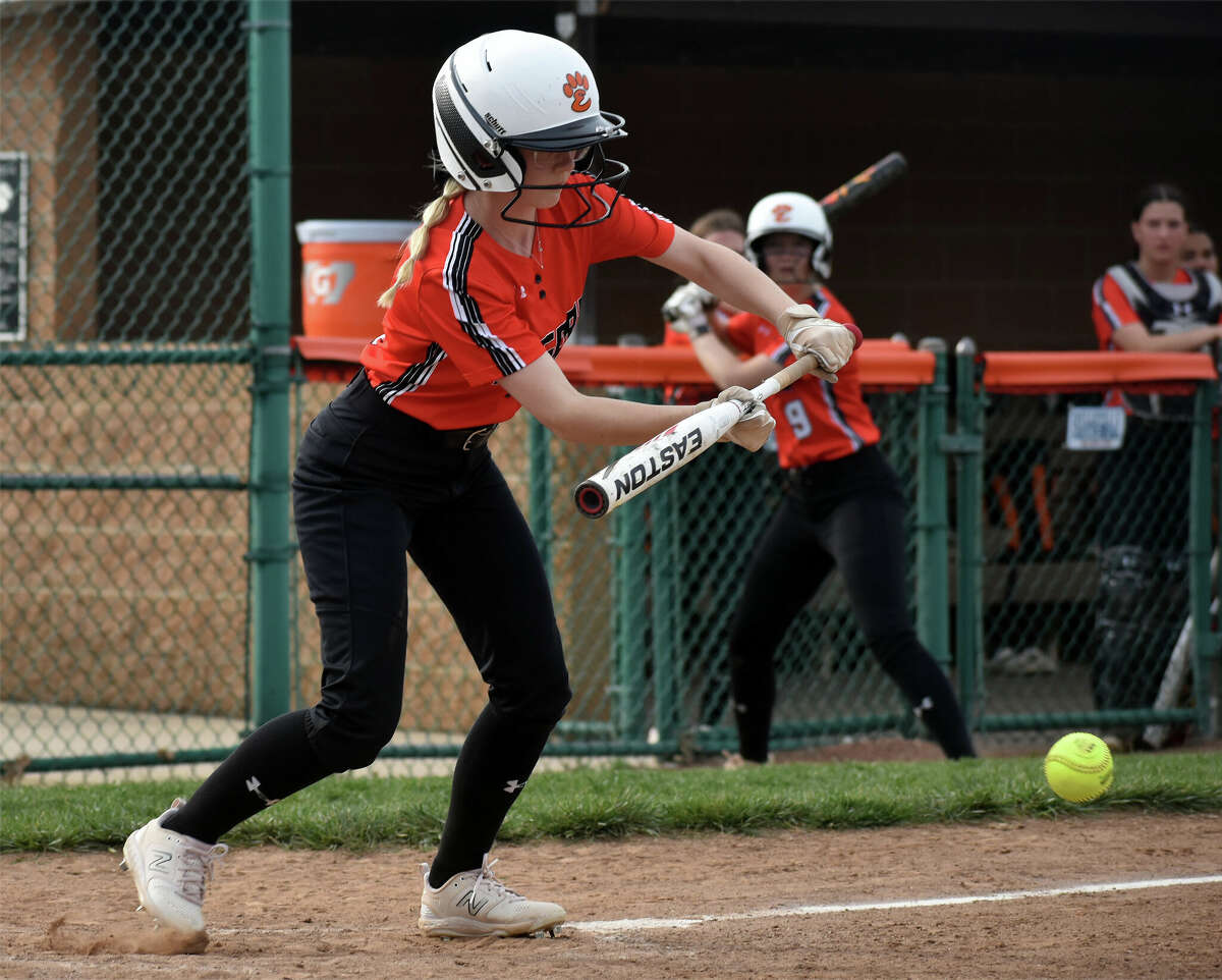 Tigers bounce back, slug past Redbirds