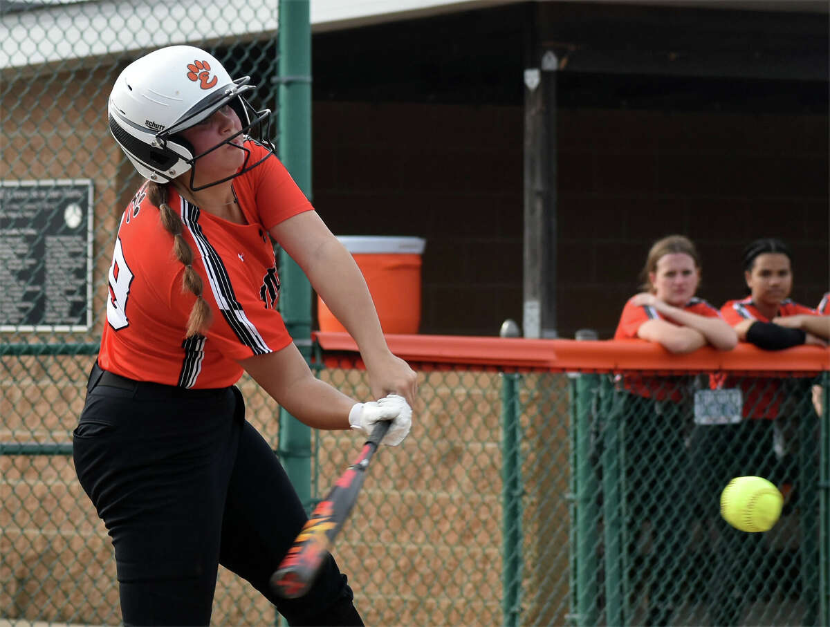 Tigers bounce back, slug past Redbirds