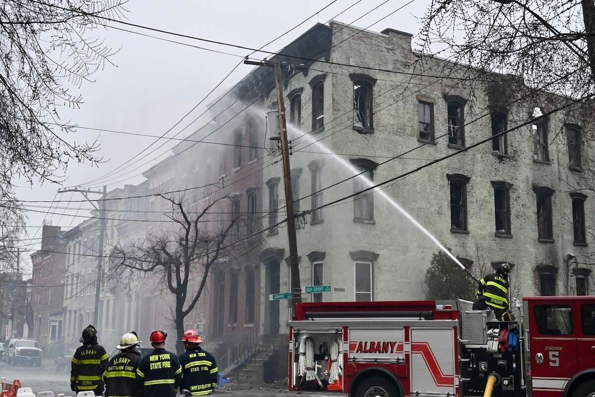 Albany sanitation workers save people from Mansion Neighborhood fire
