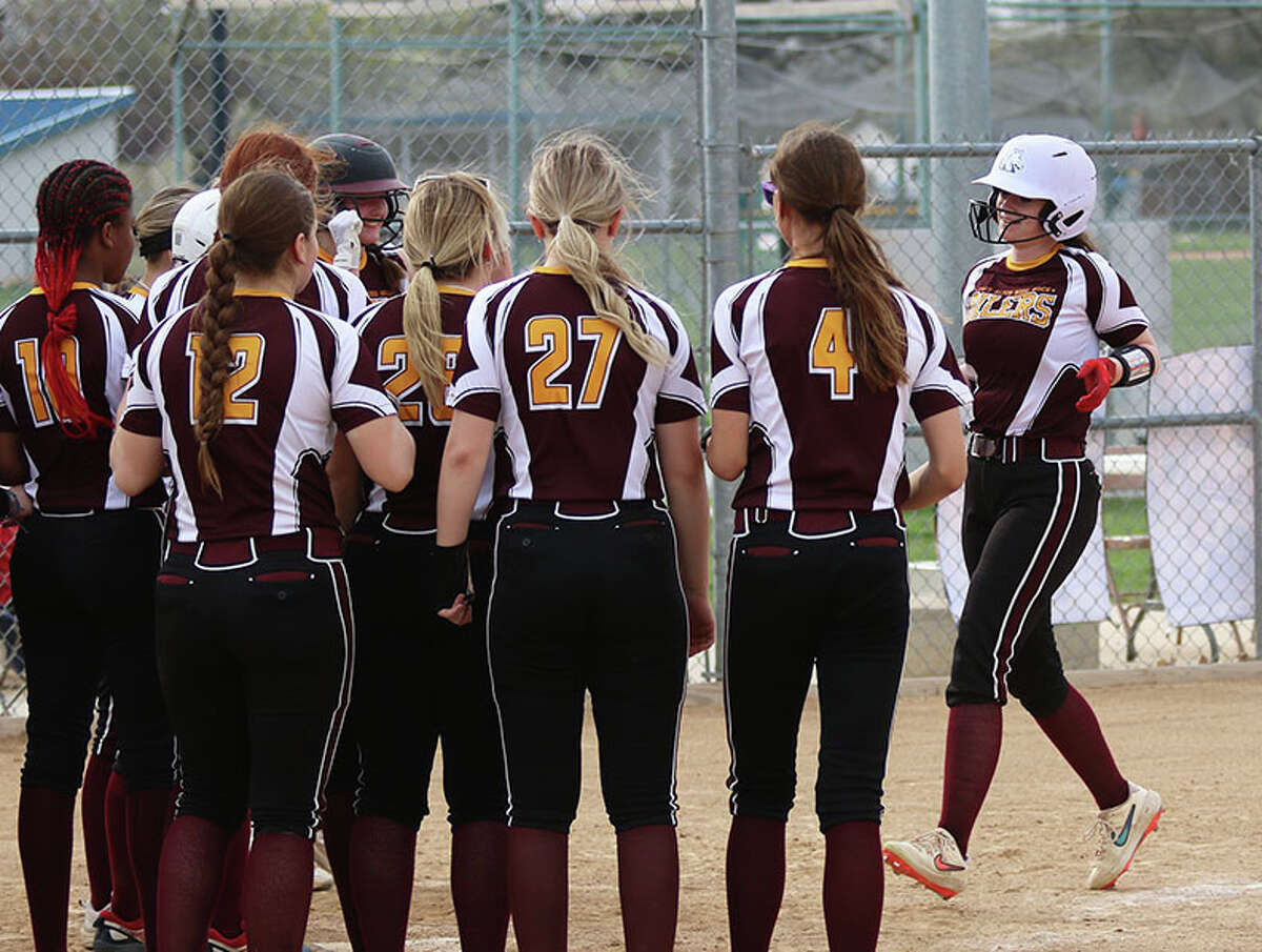 Roxana softball rallies to beat EA-WR, extend win streak in rivalry