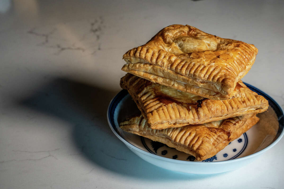 Dinette Bakery sells Vietnamese pastries in Houston Heights