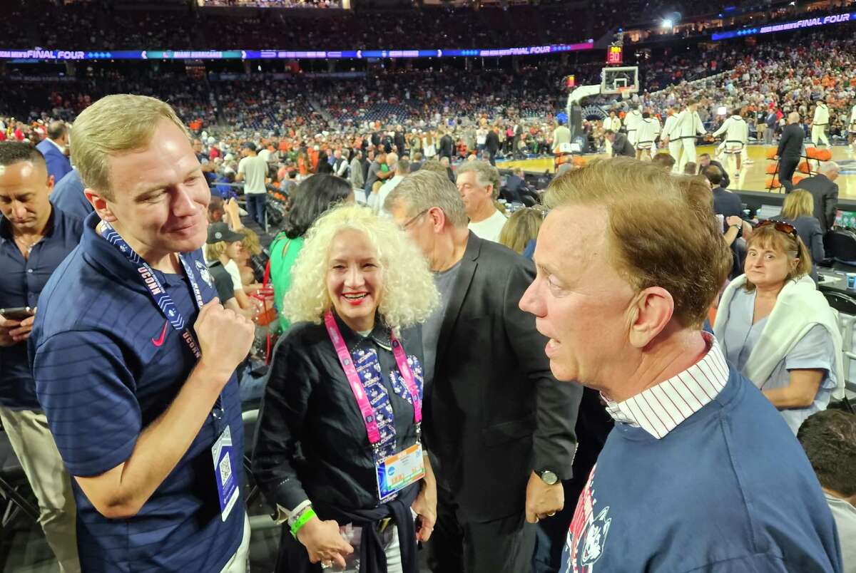 Despite money standoff, it was all celebration in Houston