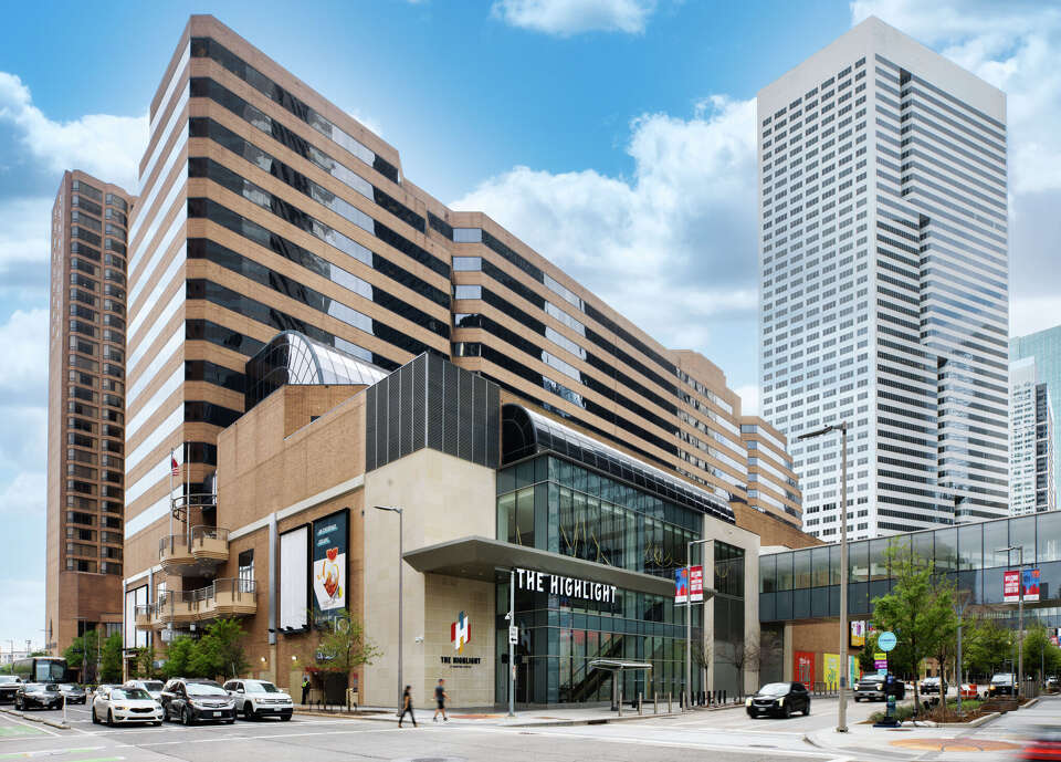 Brookfield completes downtown's Houston Center revitalization