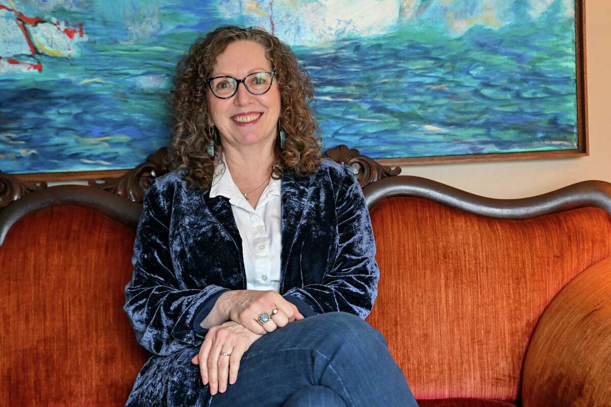 Holy Saturday helps bridge Lent to Easter for Catholics