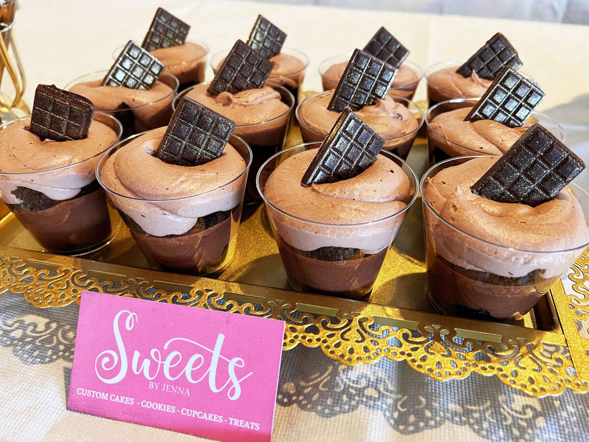 Decadent dessert benefit raises $20K for Middlesex Family Shelter