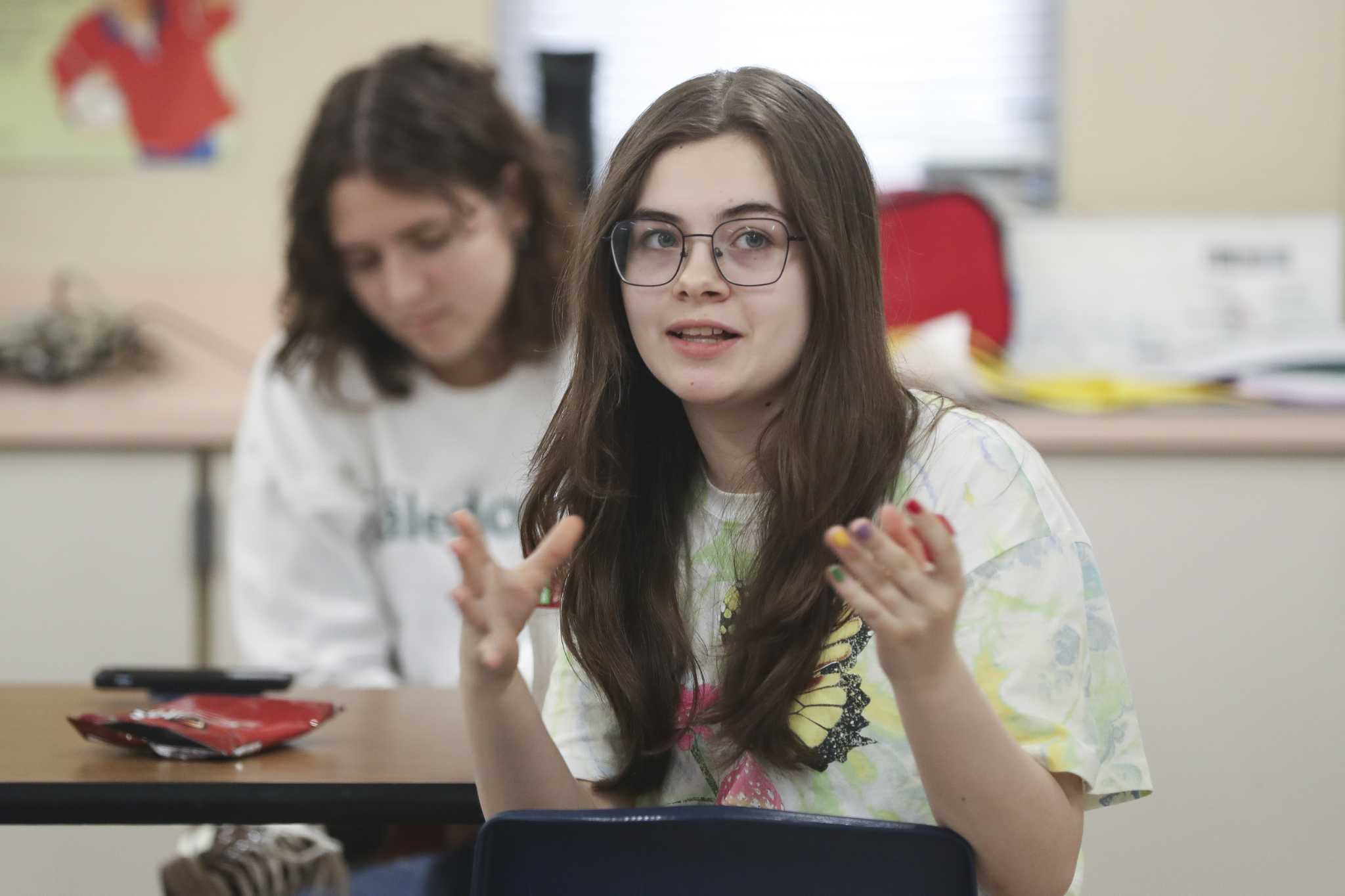 Woodlands High students weigh in on potential Texas child marriage ban