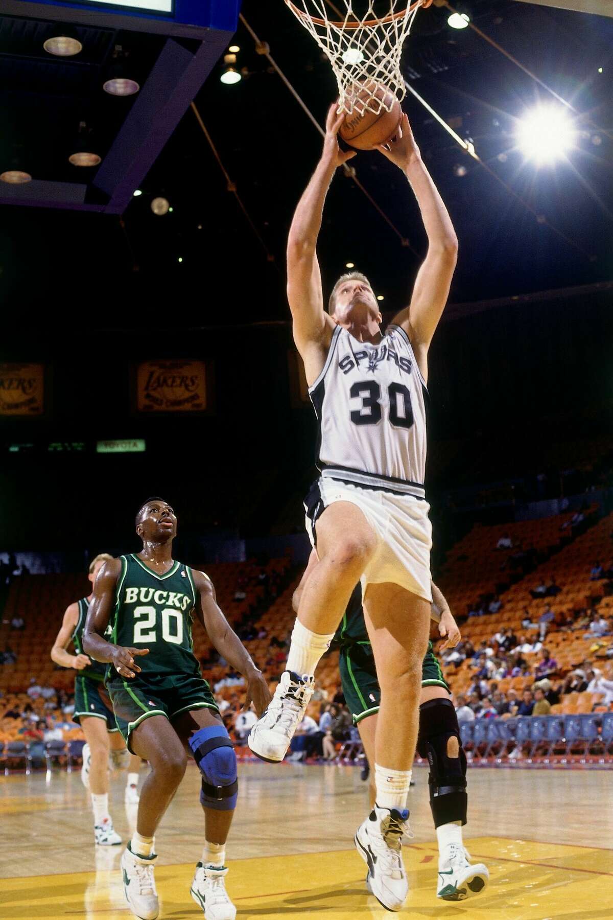 The tall tale of Tom Copa's unlikely place in San Antonio Spurs lore