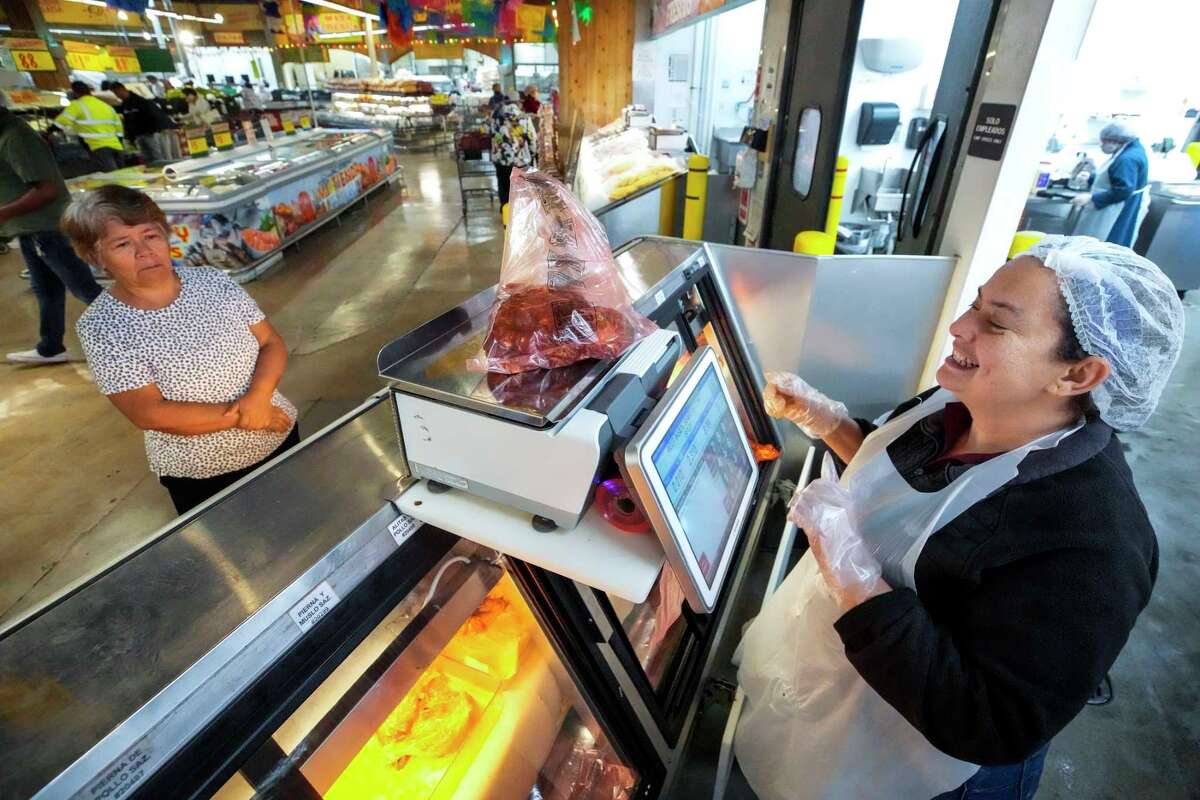 H-E-B Mi Tienda: A tour of Houston Mexican grocery store chain