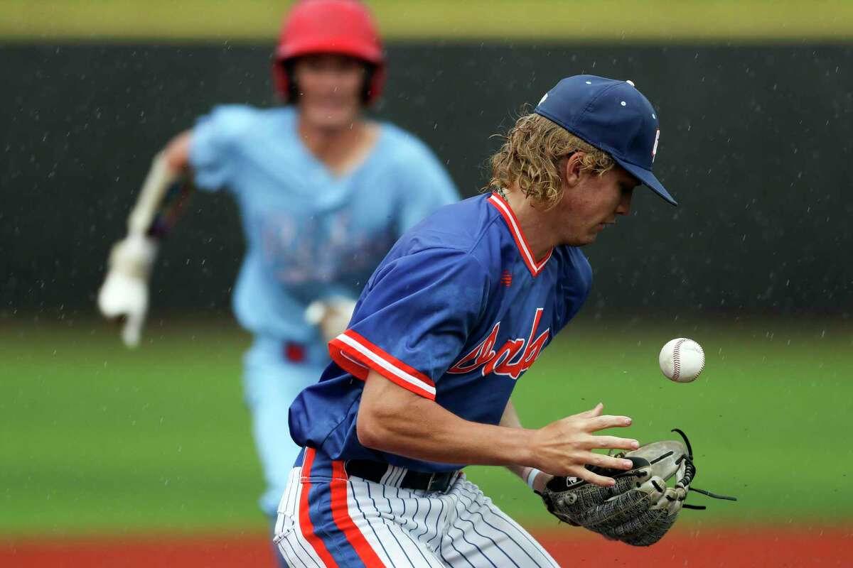 Oak Ridge pulls away late to handle Grand Oaks