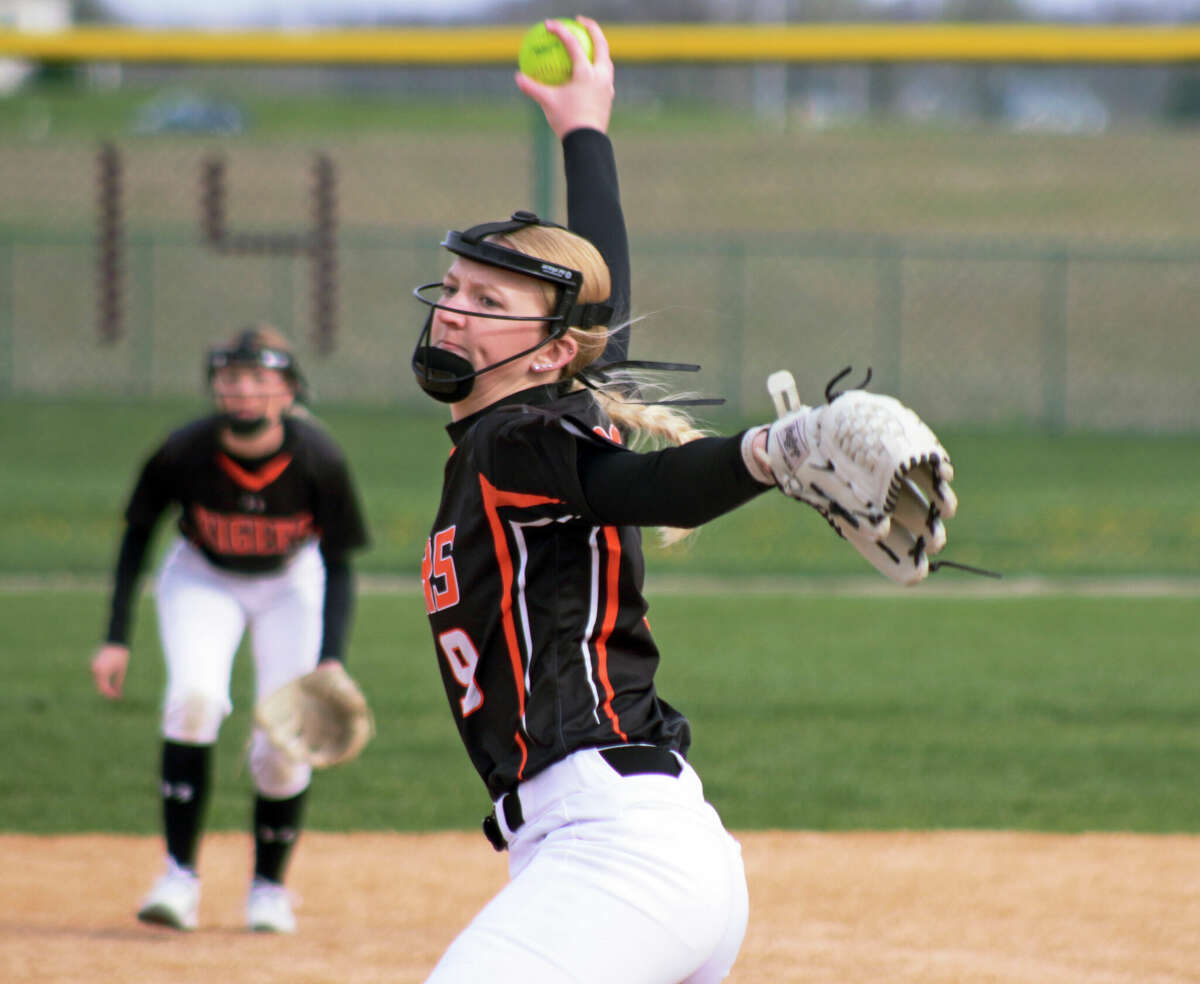 Tigers hit four home runs in rout of Maroons