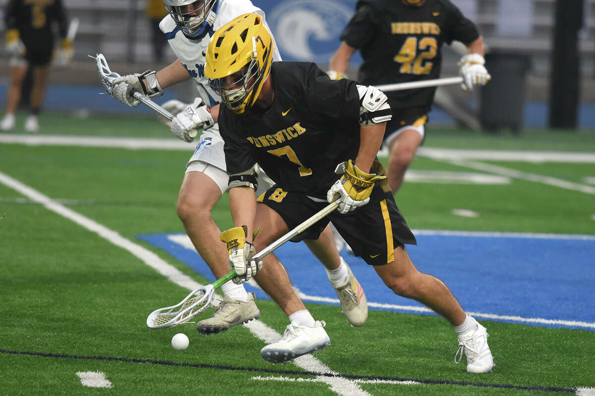 Darien defeats nation's No. 1 Brunswick on Pokorny's late goal