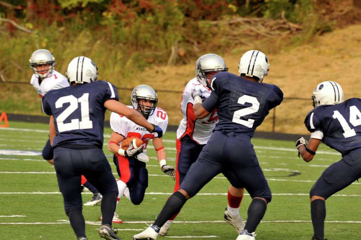 New Fairfield holds off Immaculate for first football win